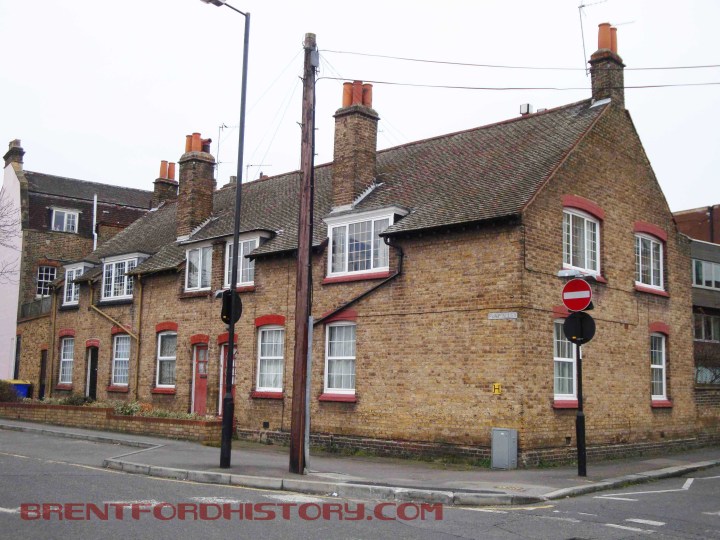 1-4 Pump Alley – The History of Brentford